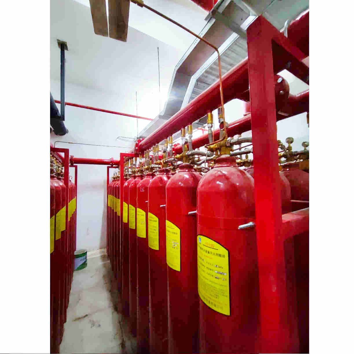 IG 100 Inert Gas Fire Suppression System With 70L - 90L Capacity Pipe Network Type
